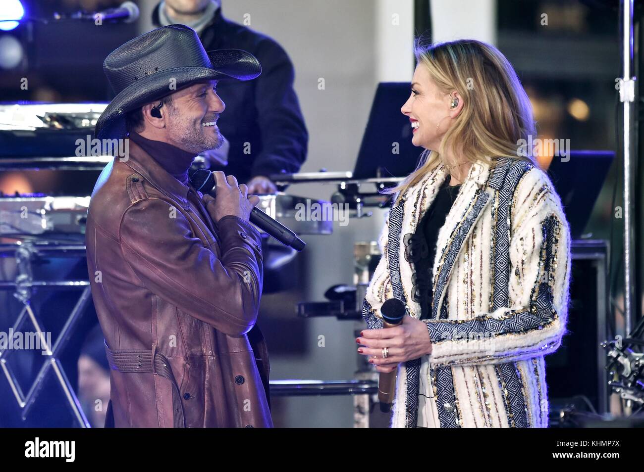 New York, NY, USA. 17th Nov, 2017. Tim McGraw, Faith Hill on stage for ...