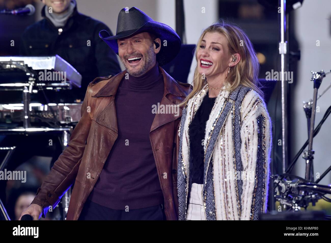 New York, NY, USA. 17th Nov, 2017. Tim McGraw, Faith Hill on stage for ...