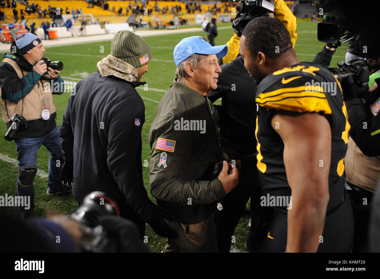 Nov 16th, 2017: Dick LeBea, and Steelers Stephon Tuitt #91 during the ...