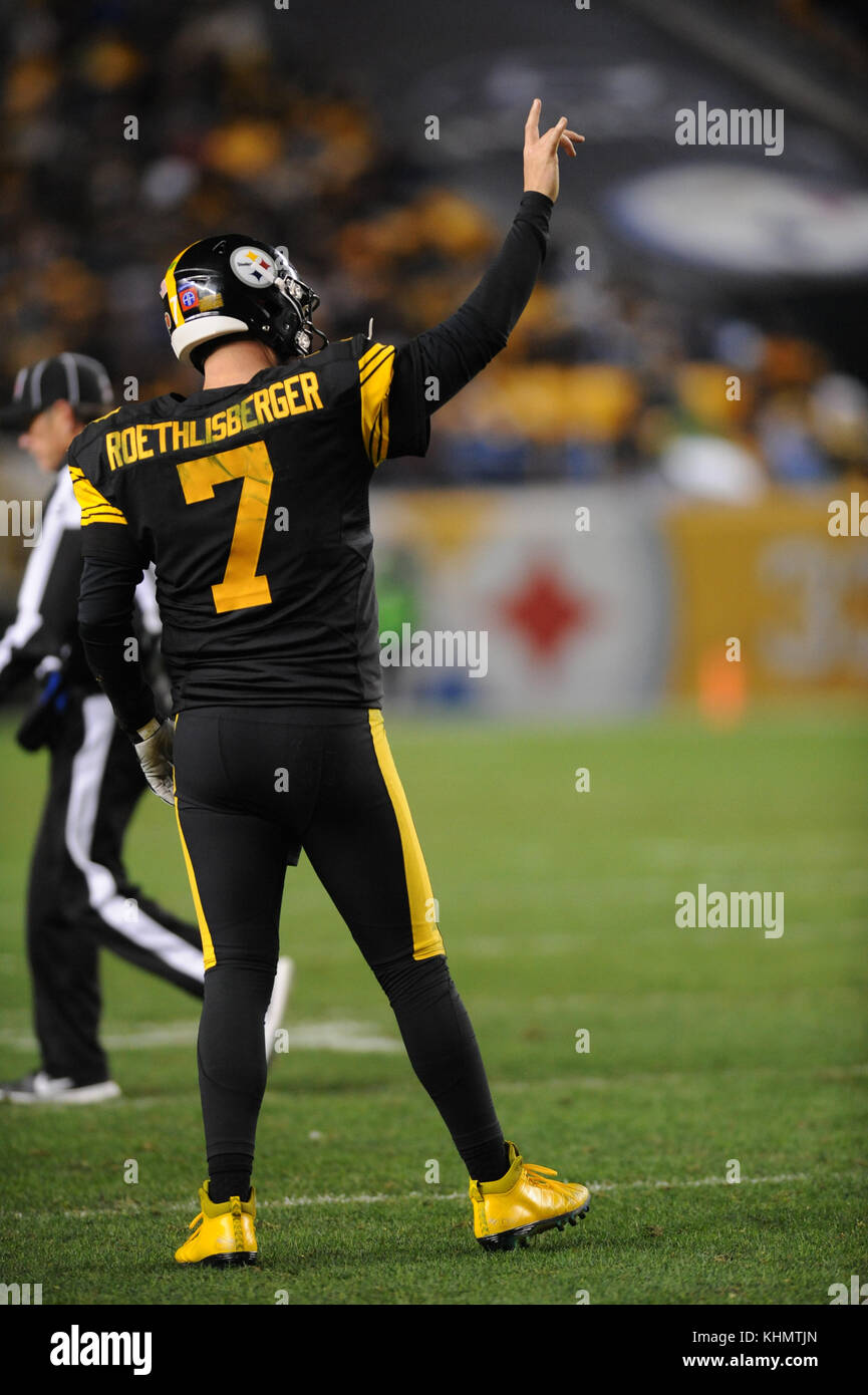 Pittsburgh, PA, USA. 16th Nov, 2017. Steelers Ben Roethlisberger #7 ...