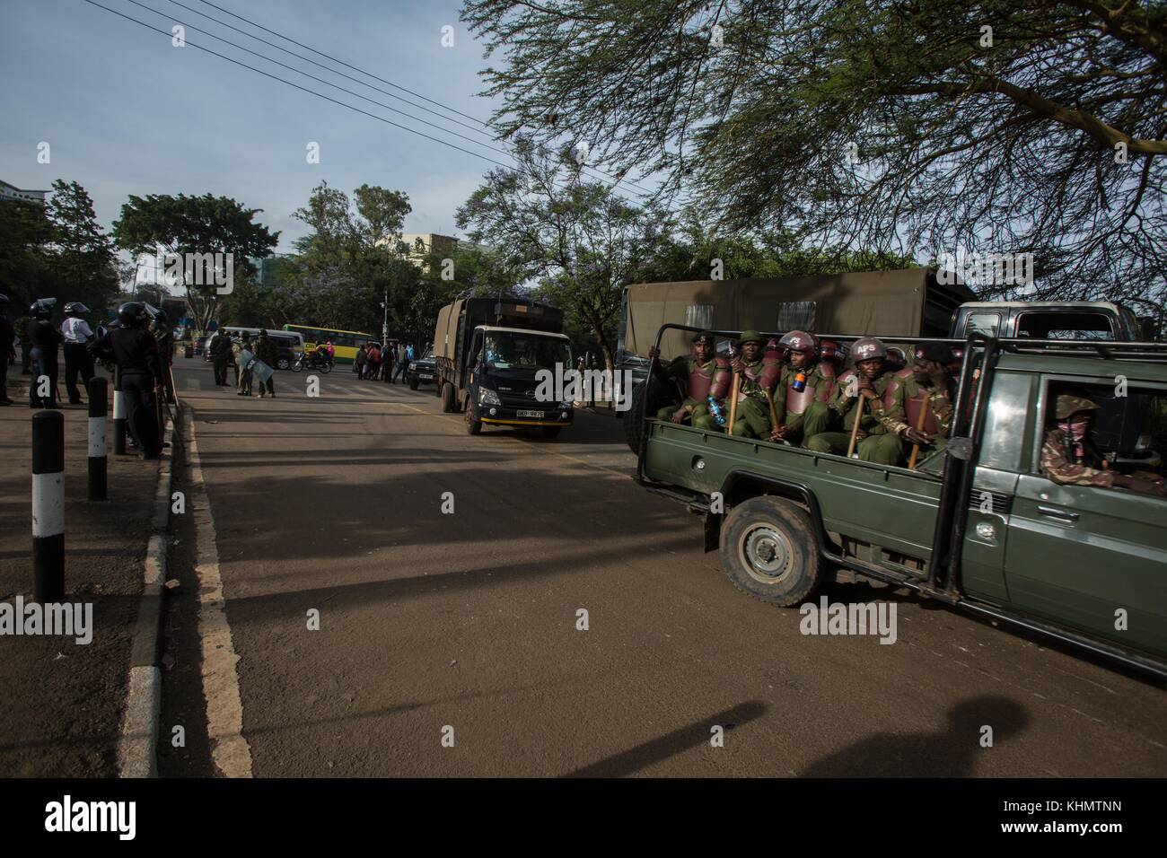 Nairobi, Nairobi County, Kenya. 17th Nov, 2017. Heavy police unit ...