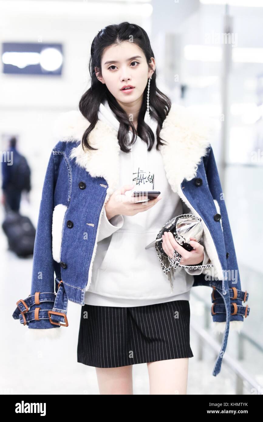 Chinese supermodel hi-res stock photography and images - Alamy