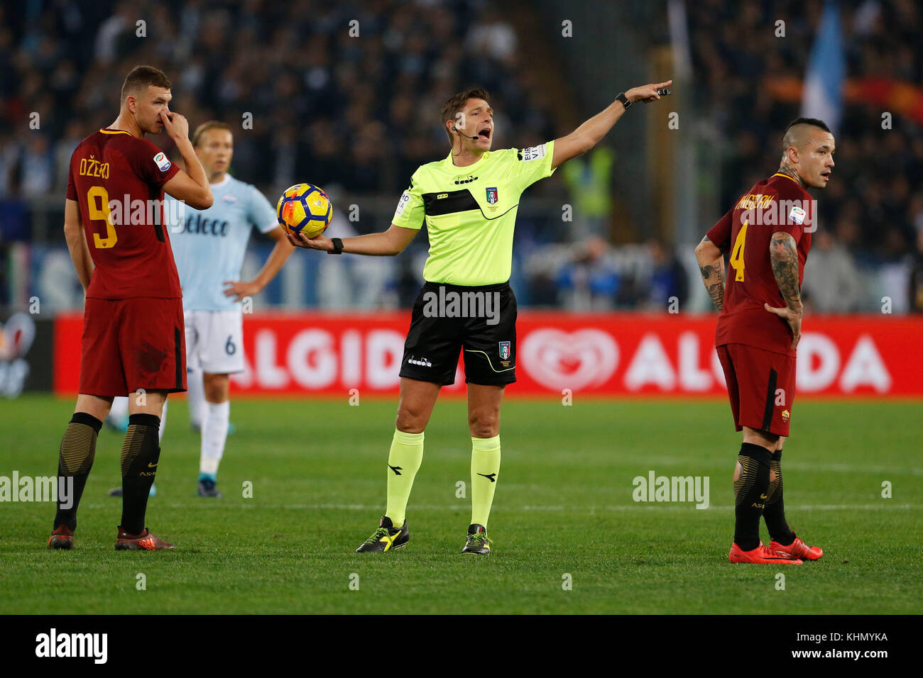 Olympic Stadium, ROME, Italy. 18th Nov, 2017. Referee Gianluca Rocchi ...