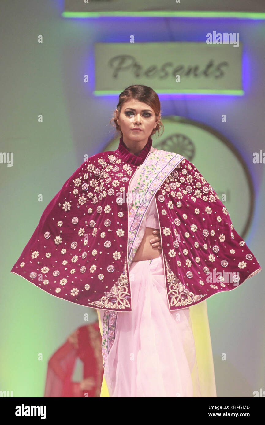 November 17, 2017 - Dhaka, Bangladesh - Bangladeshi models display ...