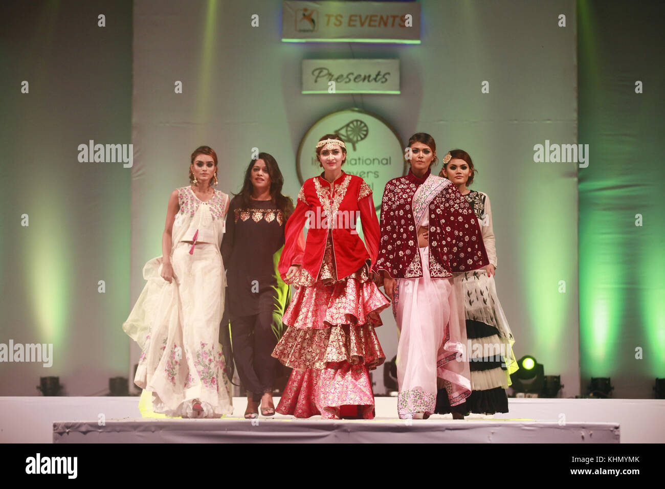 Dhaka, Bangladesh. 17th Nov, 2017. Bangladeshi models display cloths ...