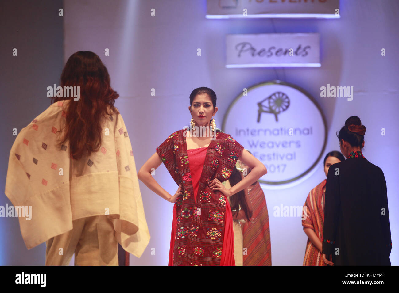 Dhaka, Bangladesh. 17th Nov, 2017. Bangladeshi models display cloths ...