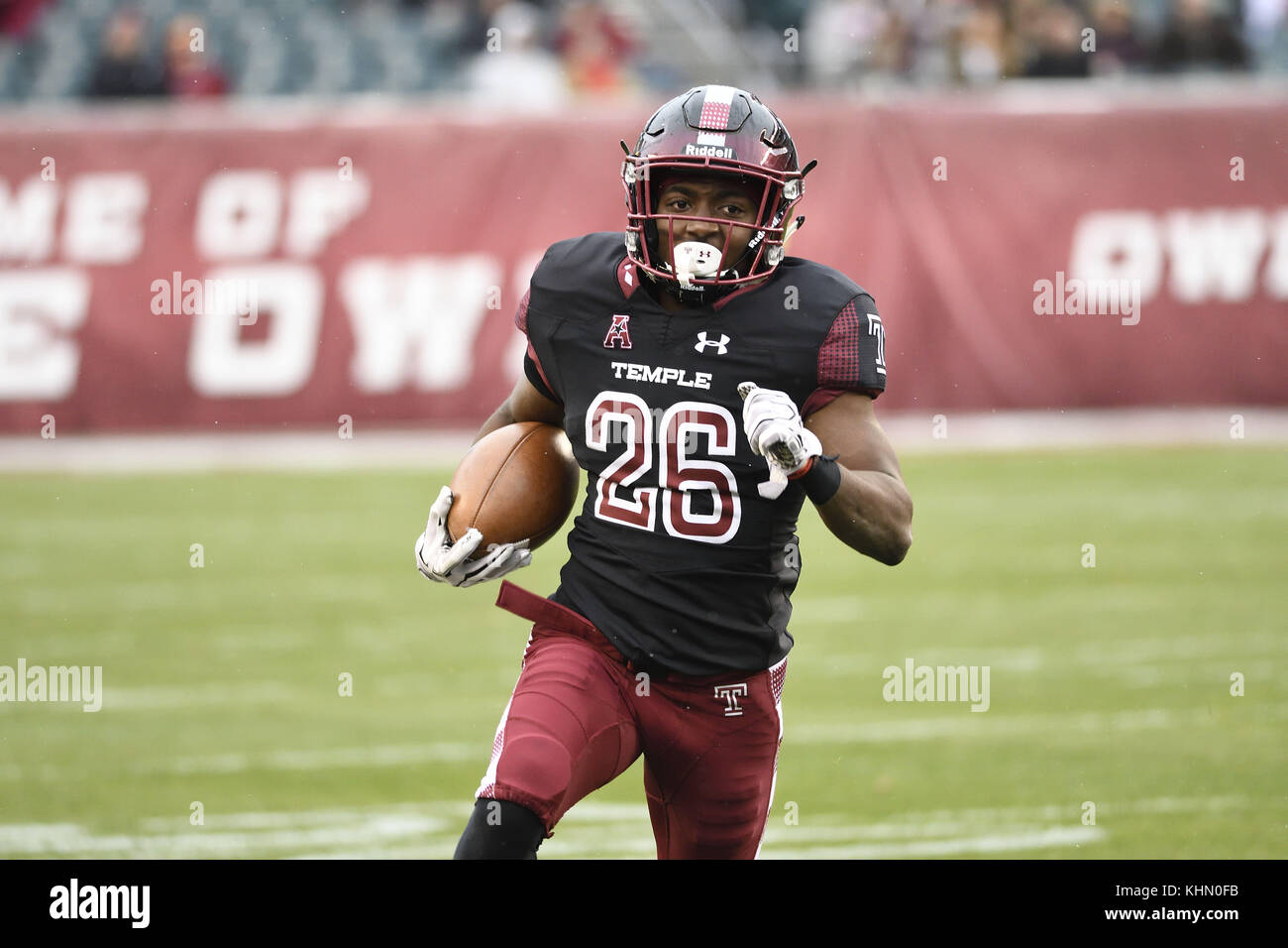 Philadelphia, Pennsylvania, USA. 18th Nov, 2017. TRAVON WILLIAMS WR (26 ...