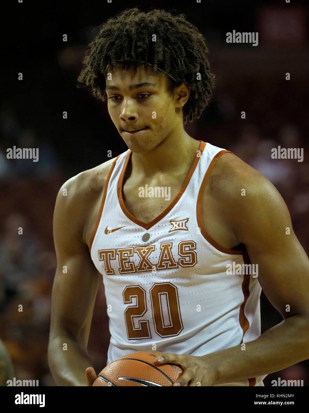 Nov 18, 2017. Jericho Sims #20 of the Texas Longhorns in action vs the ...