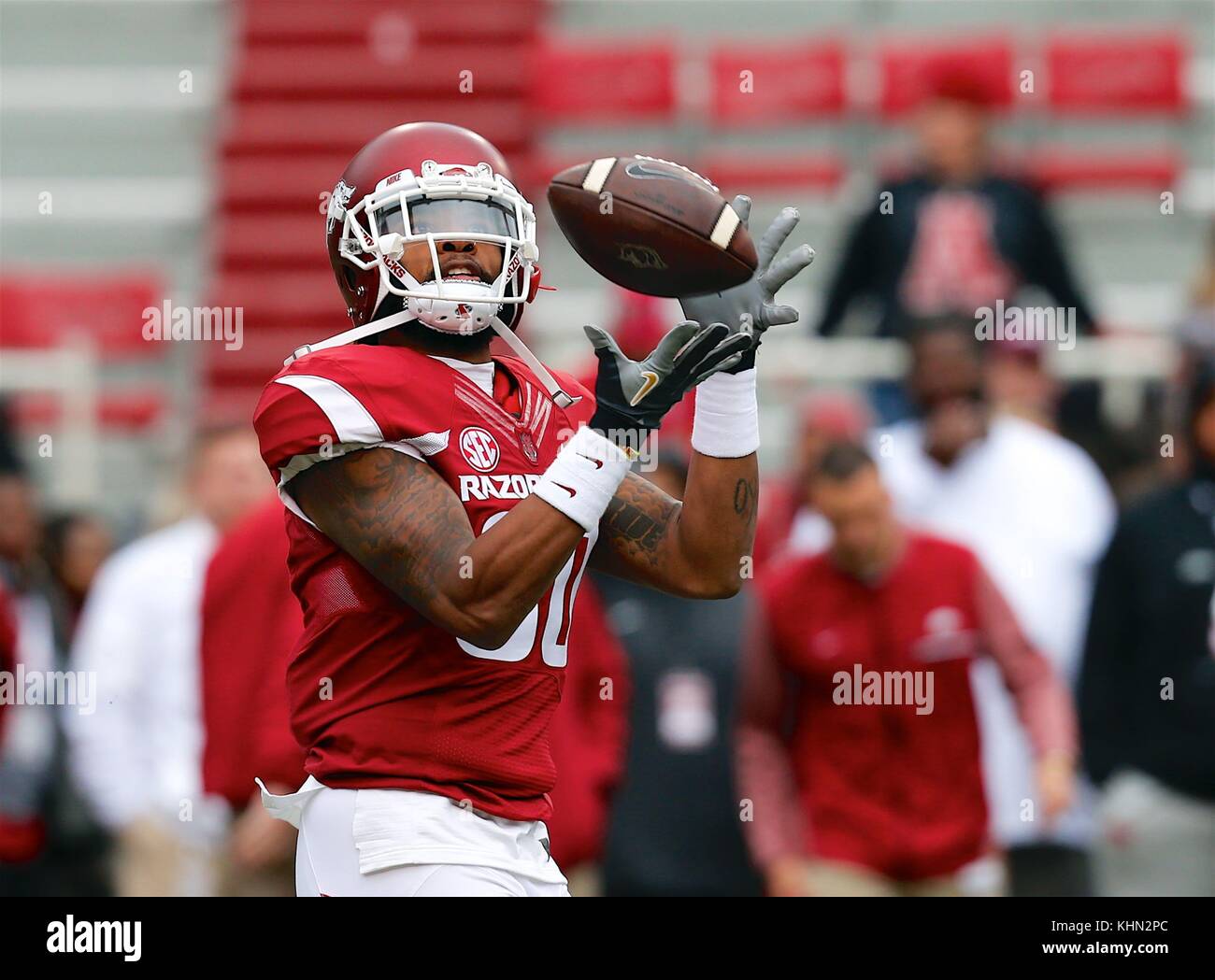 Nov 18, 2017: Will Gragg #80 Arkansas tight end brings in a ball thrown ...