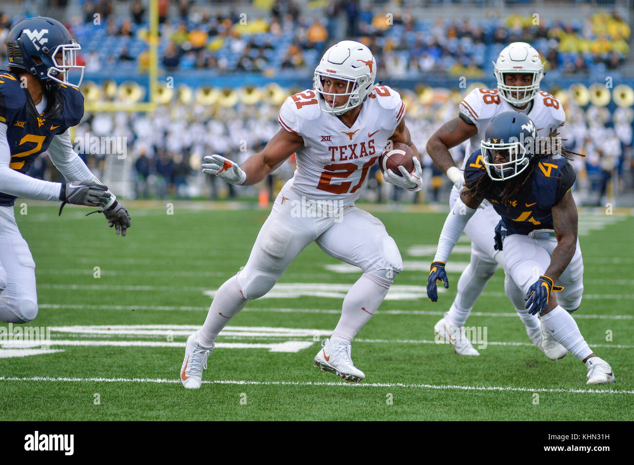 Morgantown, West Virginia, USA. 18th Nov, 2017. Running Back KYLE ...