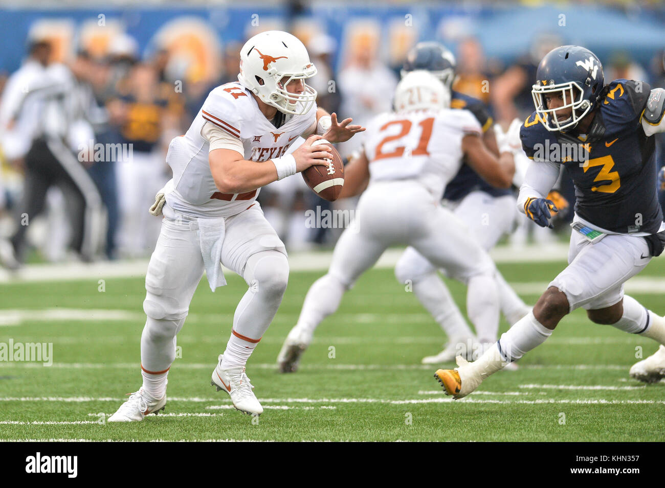Morgantown, West Virginia, USA. 18th Nov, 2017. AL-RASHEED BENTON (3 ...