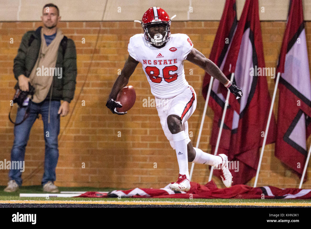 Winston-Salem, NC, USA. 18th Nov, 2017. Emeka Emezie (86) of the North ...