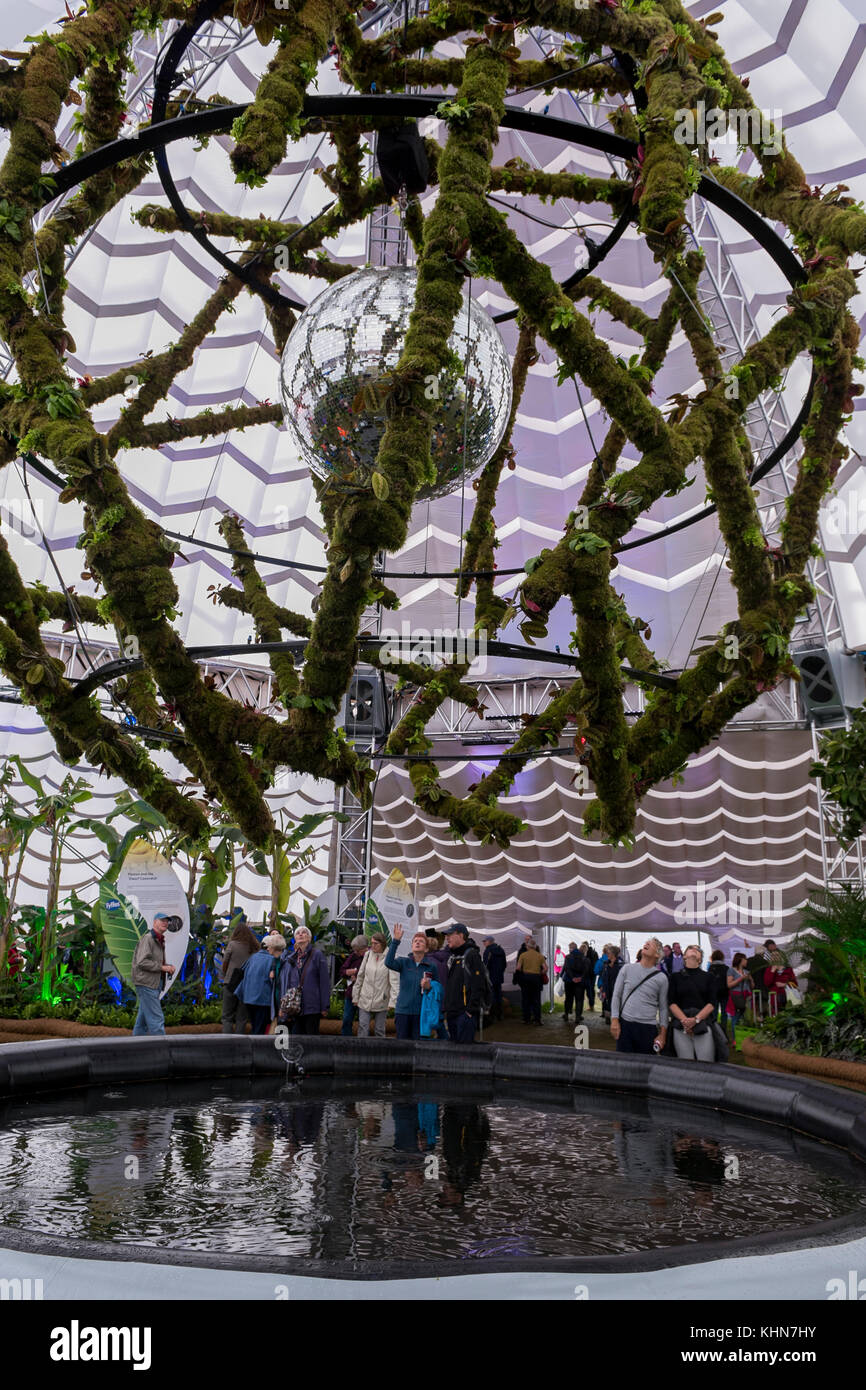 Moss covered framework hi-res stock photography and images - Alamy