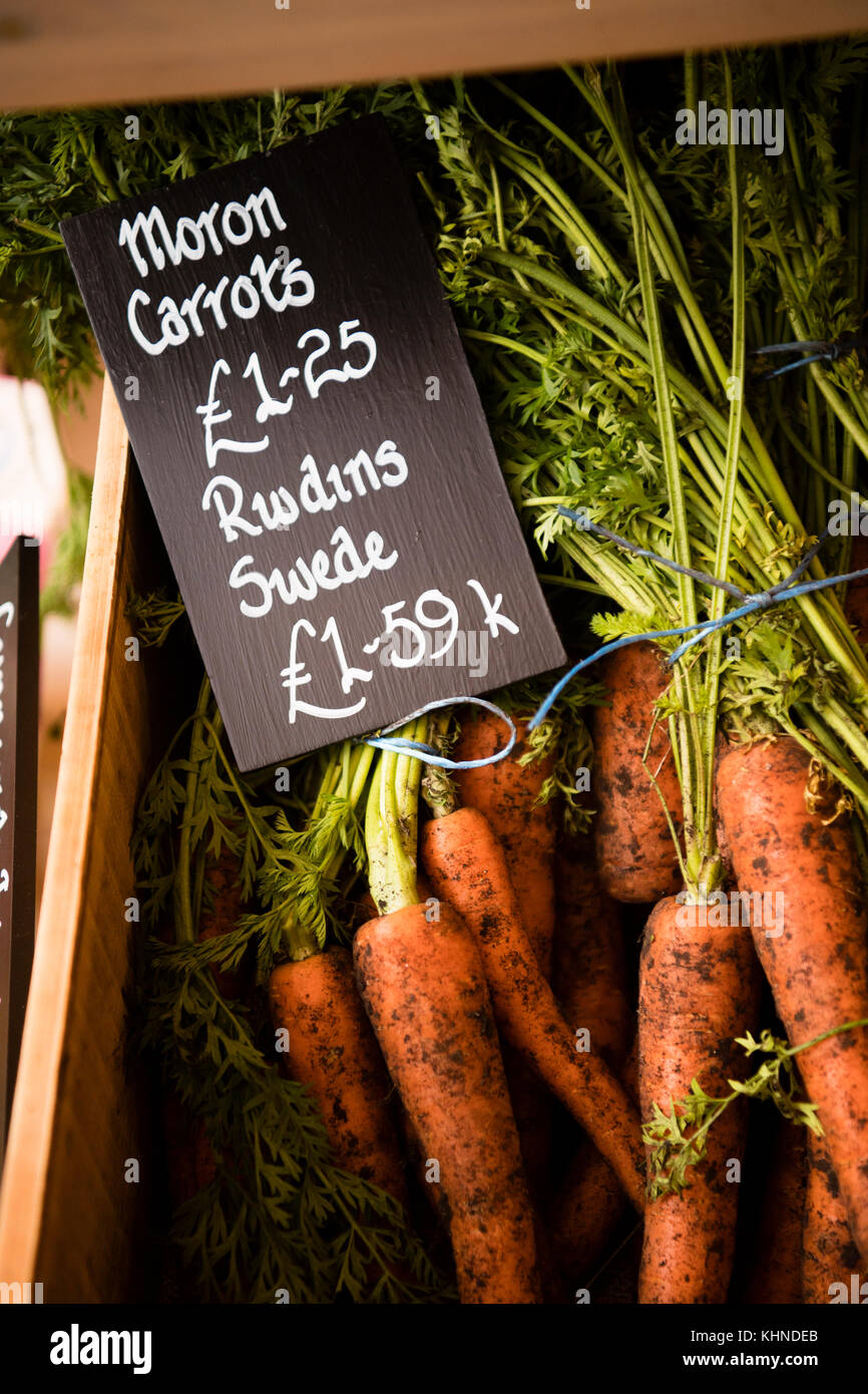 Bilingual labels hi-res stock photography and images - Alamy