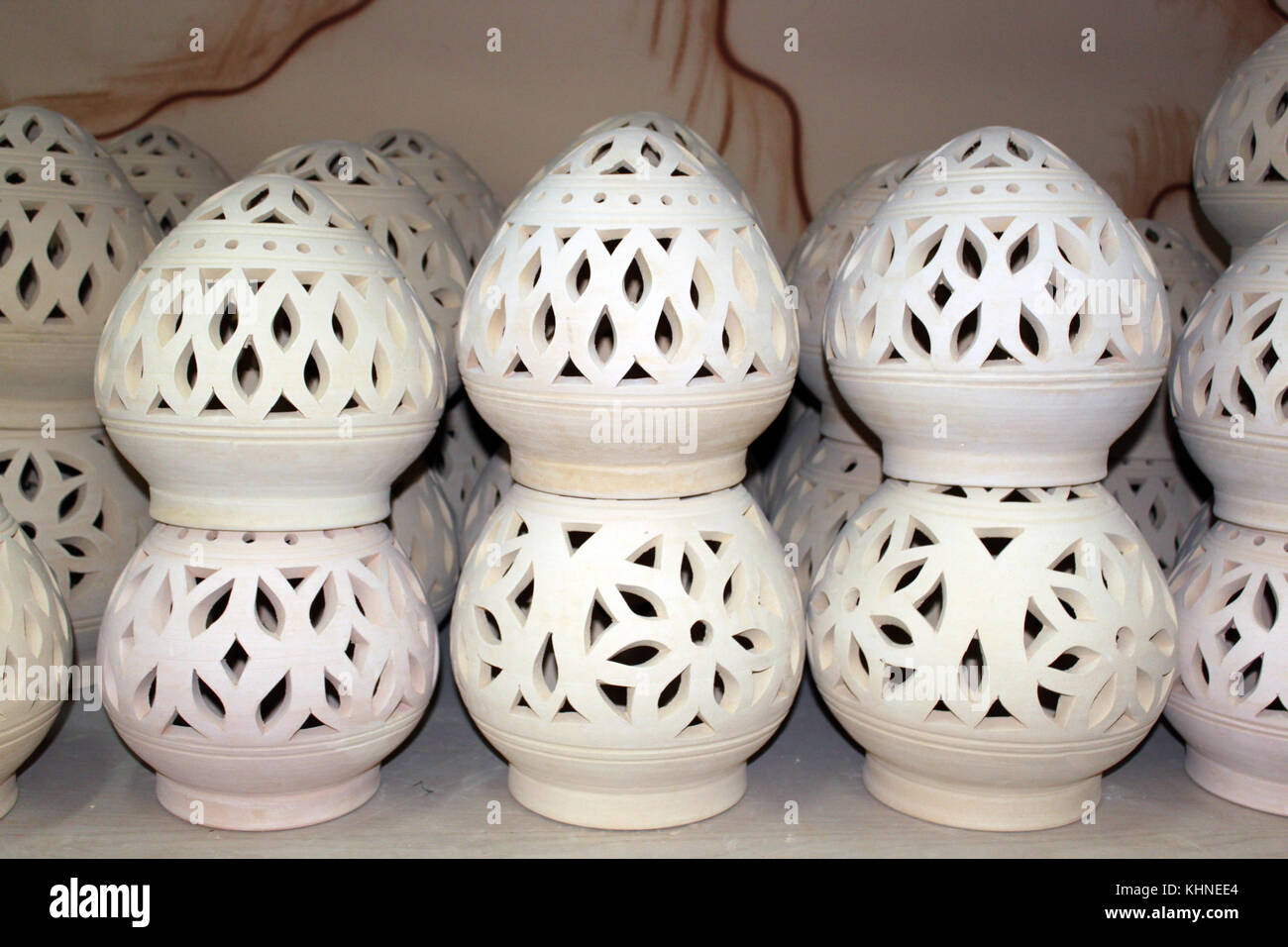 Clay pot lamps hi-res stock photography and images - Alamy