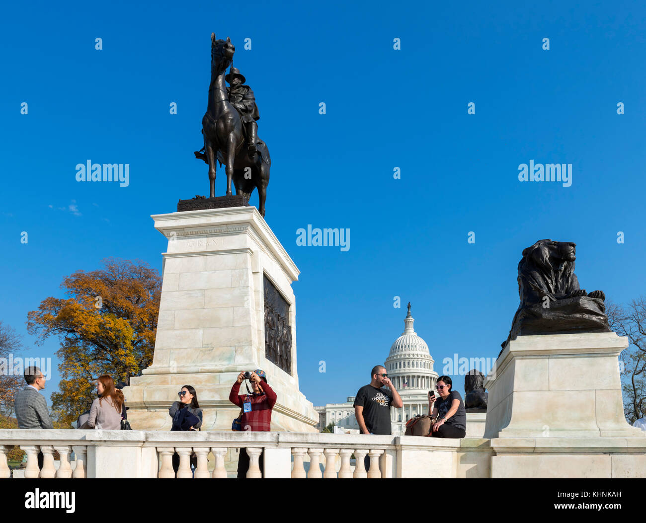 Statue General Grant Capitol Building High Resolution Stock Photography ...