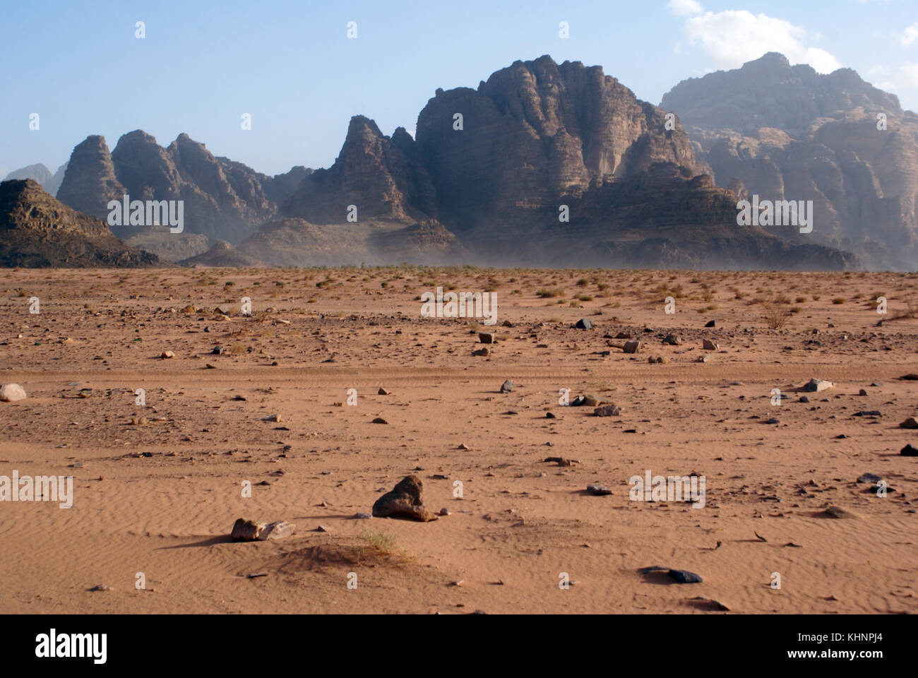 Mountain range and sand desert Wadi Rum, Jordan Stock Photo - Alamy