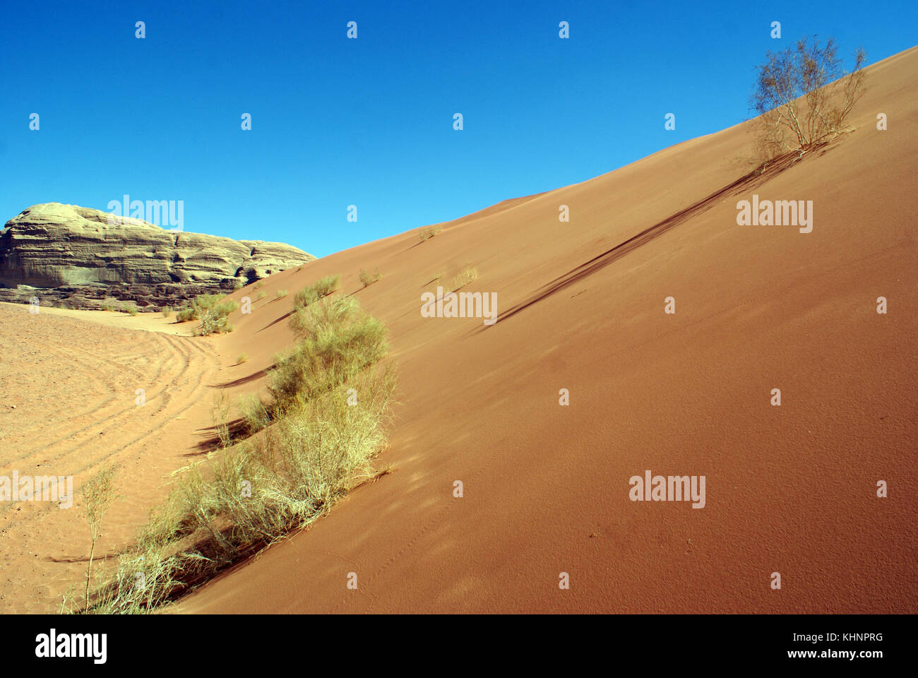 Slope of big barhan in Wadi Rum, Jordan Stock Photo - Alamy