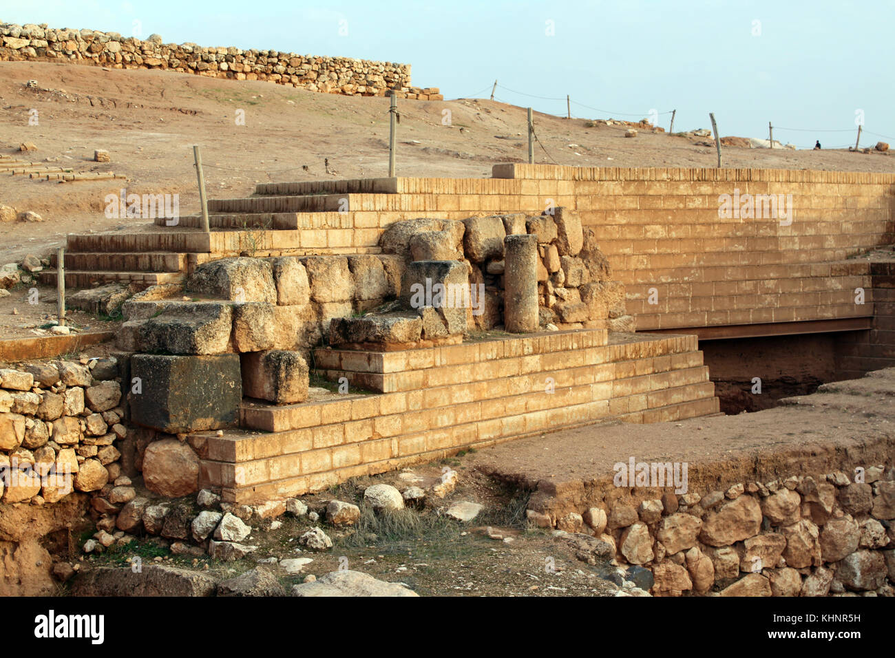 Wall and stones in ruins of ancient city Ebla, Syria Stock Photo - Alamy