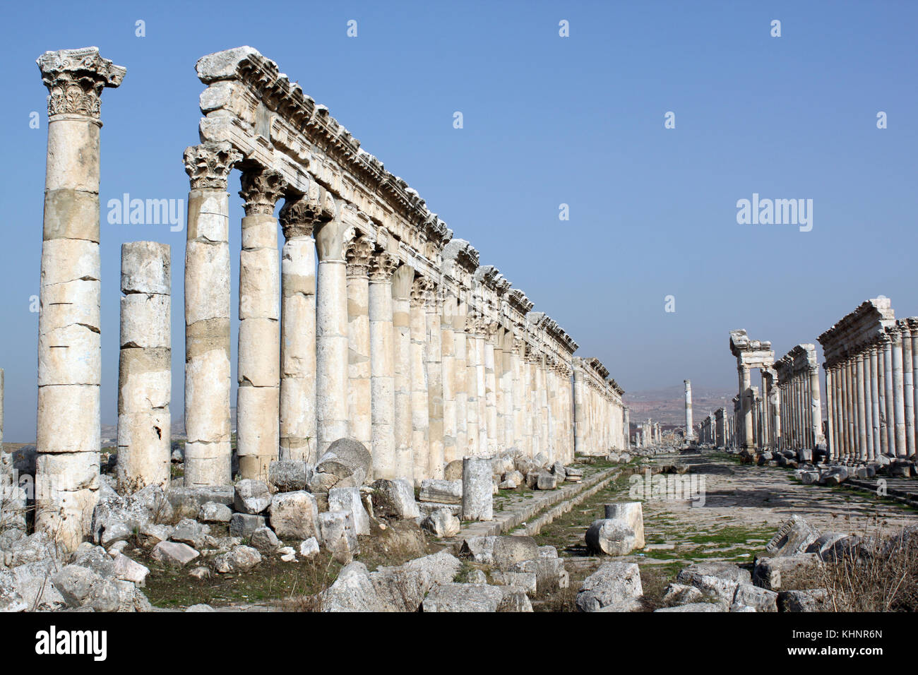 Main street in ancient city Apamea, Syria Stock Photo - Alamy