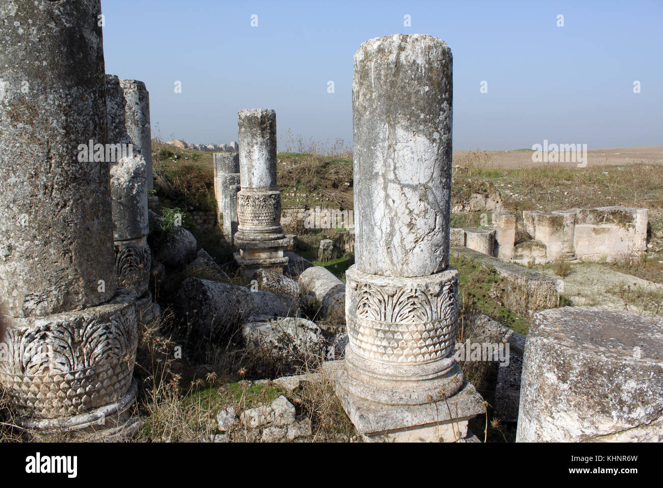 Big columns hi-res stock photography and images - Alamy