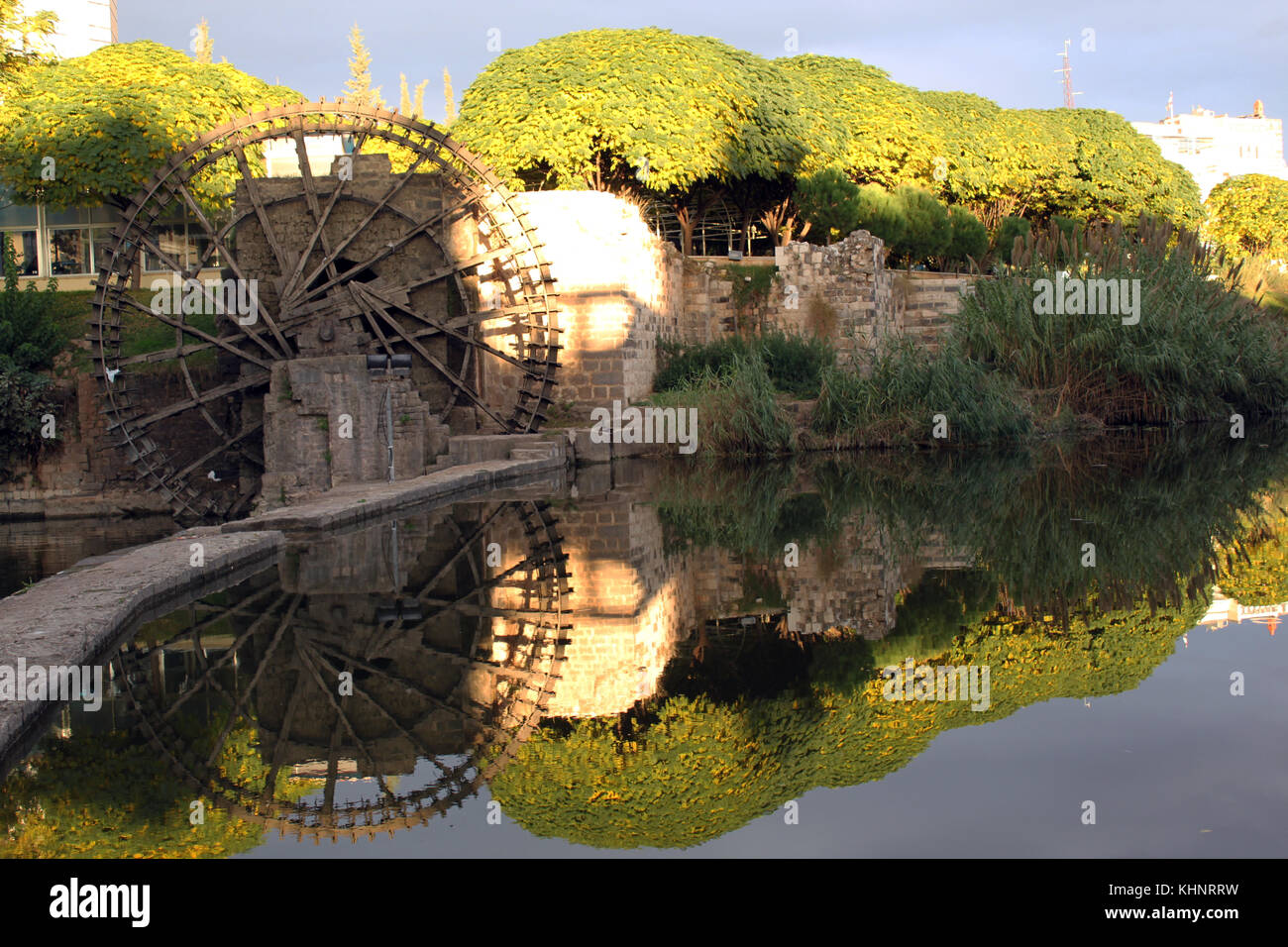 Noria and aqueduct hi-res stock photography and images - Alamy