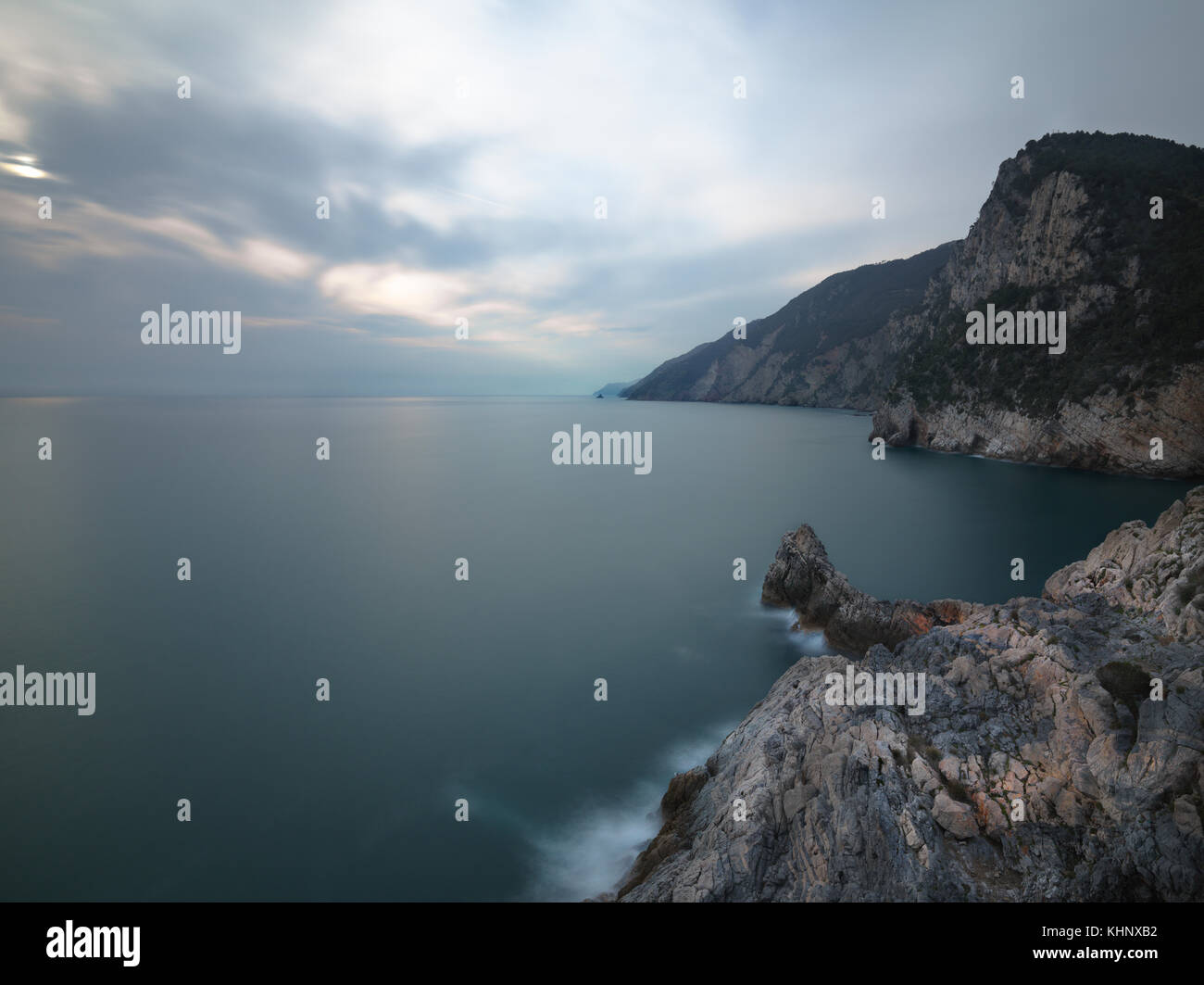 Mediterranean Sea, Cinque Terre, cliffs, mountains, Tuscan coast ...