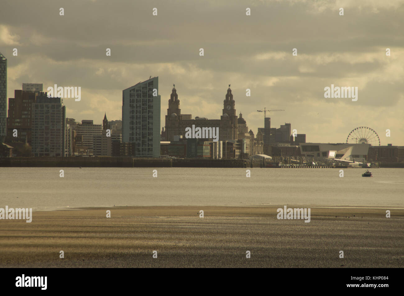 The waterfront of high rise building hi-res stock photography and ...