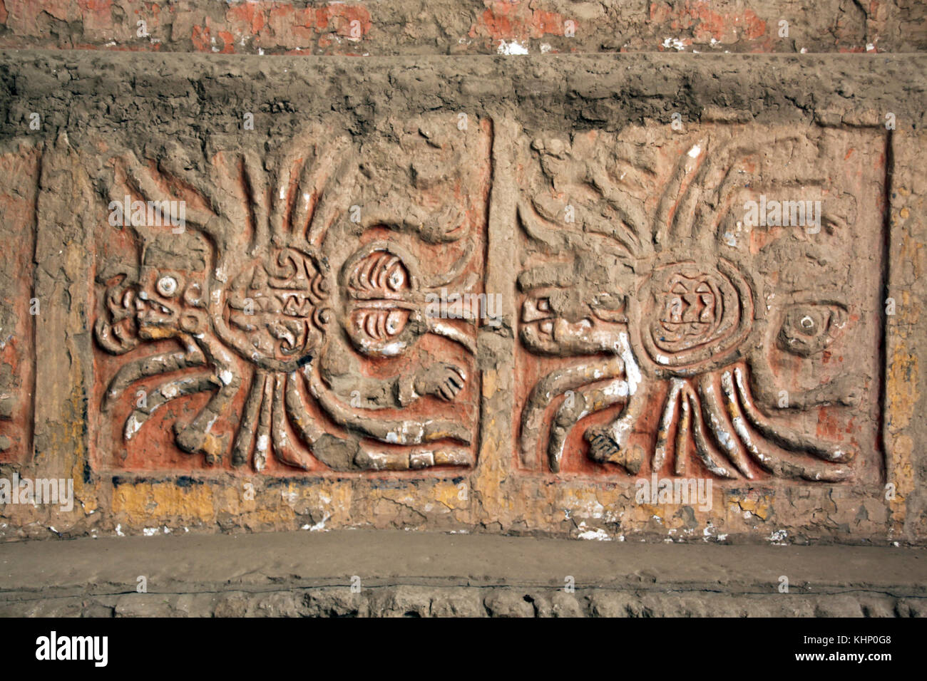 Sacred spiders on the wall in Huaca de la Luna, north Peru Stock Photo ...