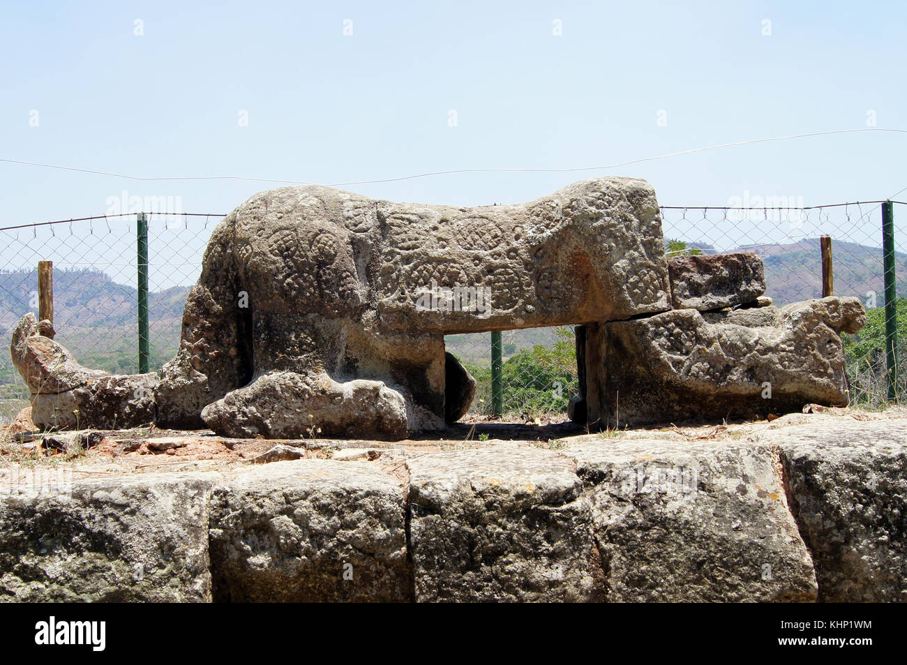 Honduras statue god hi-res stock photography and images - Alamy