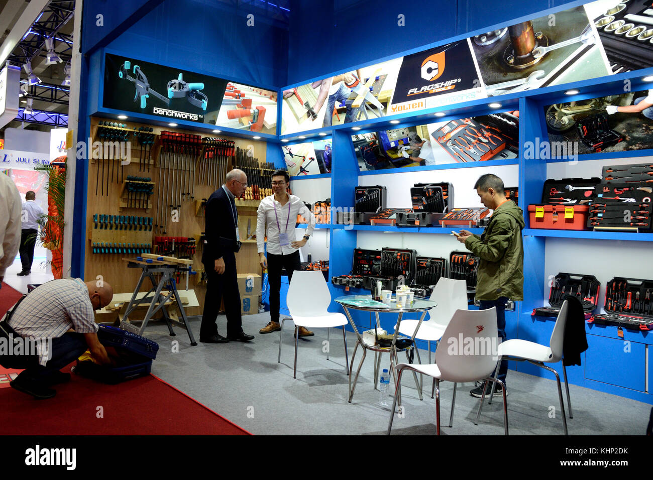 Canton fair china booths hi-res stock photography and images - Alamy