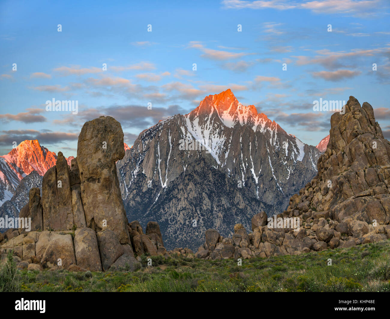 Alpenglow on Lone Pine Peak, Alabama Hills, California Stock Photo - Alamy