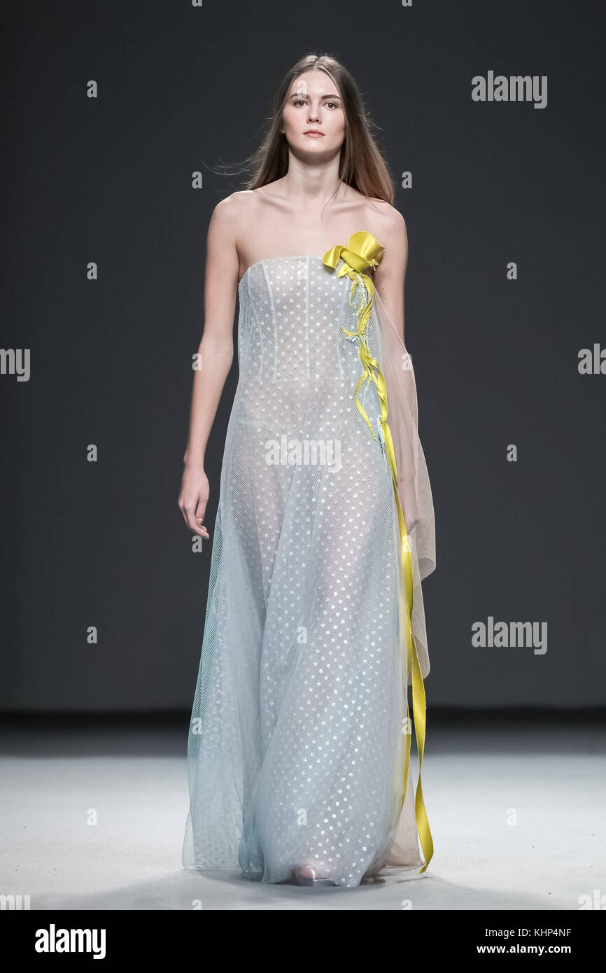 Shanghai Fashion Week Spring/Summer 2018 - We Couture - Catwalk ...