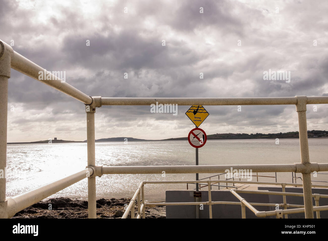 Beach railings ramp hi-res stock photography and images - Alamy