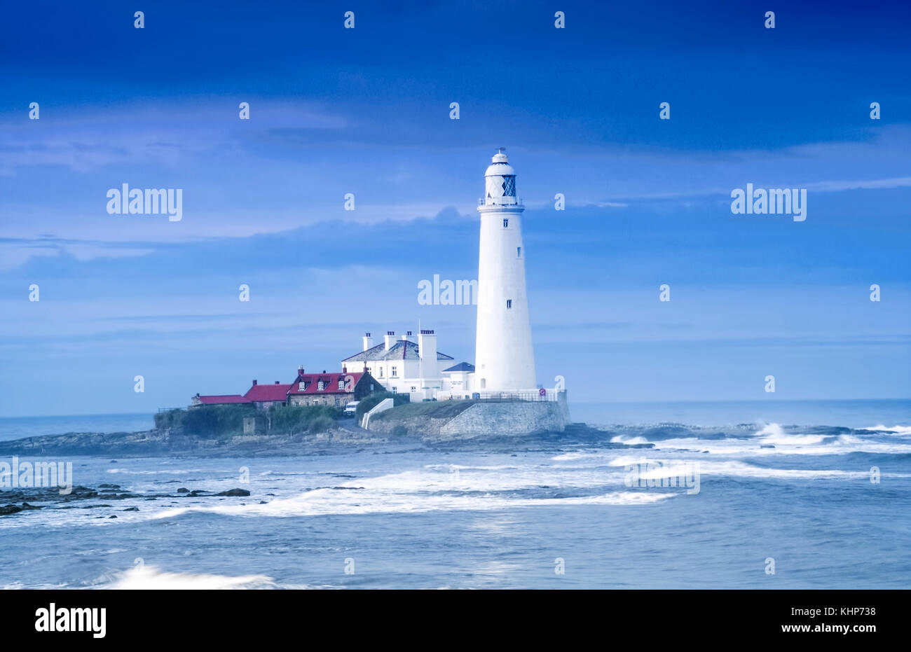 North sea whitley bay hi-res stock photography and images - Alamy