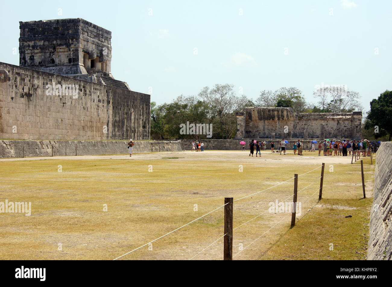 Juego de pelota in Chichen Itza - place for game with ball Stock Photo ...