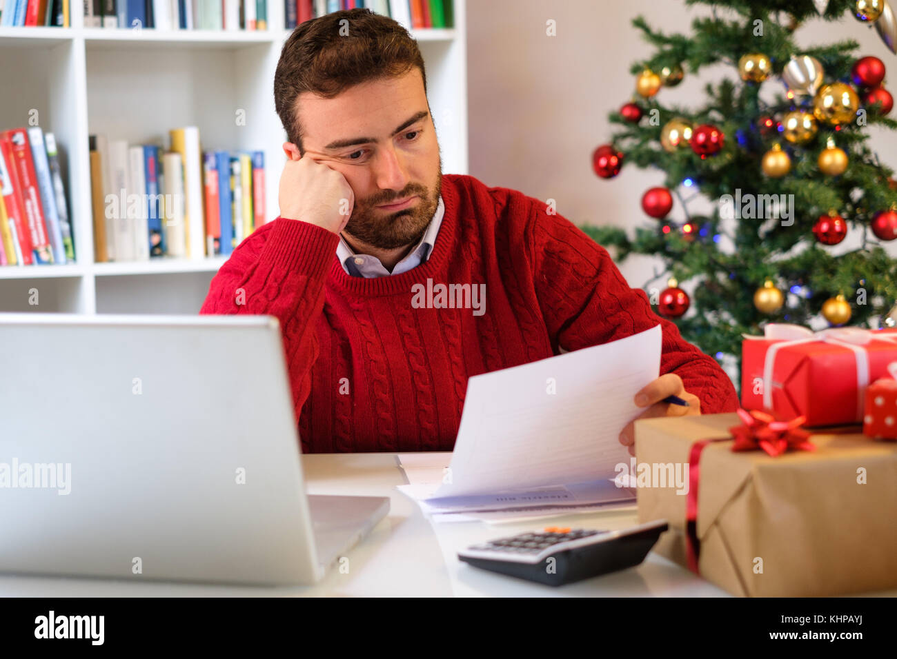 Money stress hi-res stock photography and images - Alamy