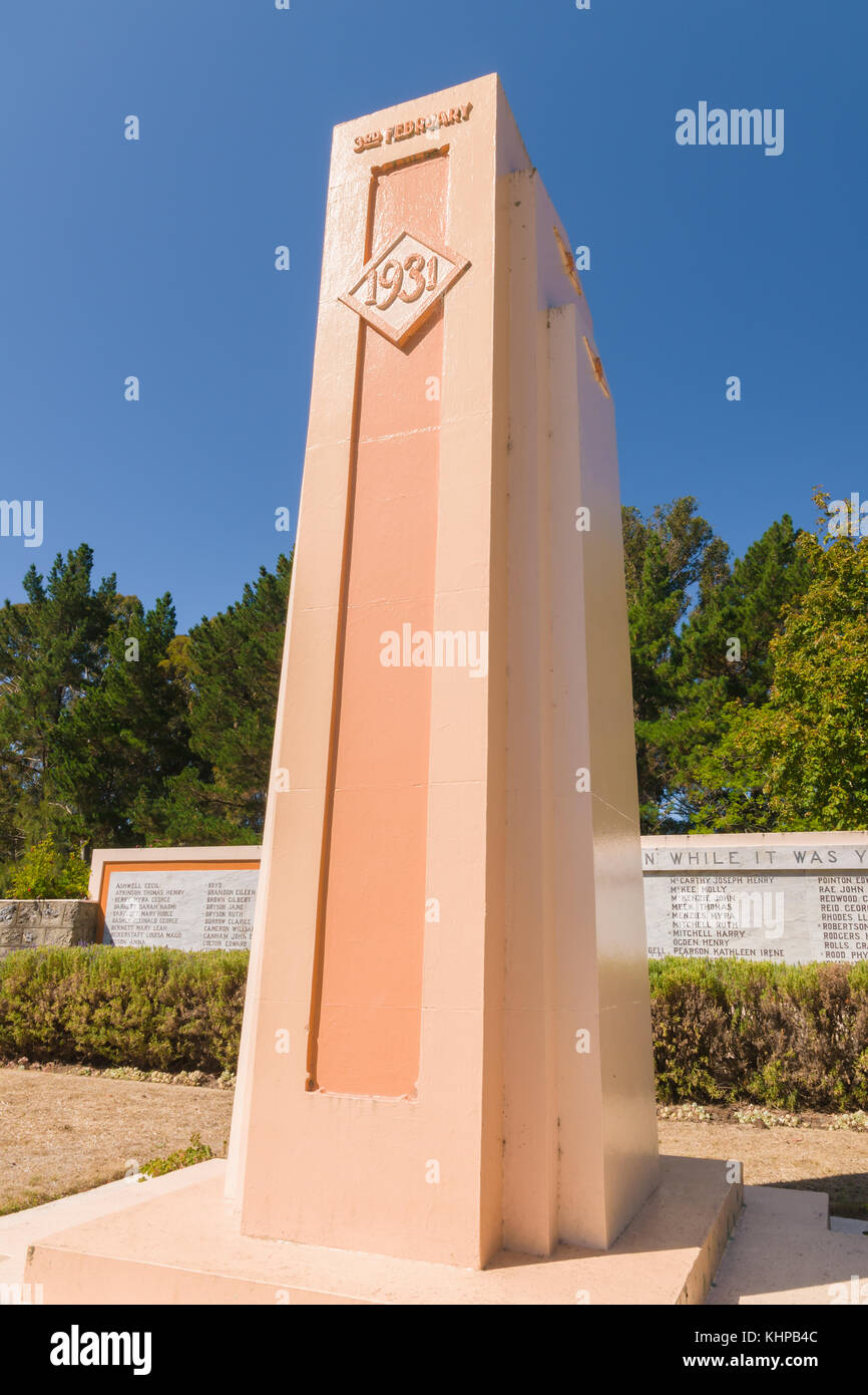 The Napier Earthquake Memorial in Park Island cemetery commemorating ...