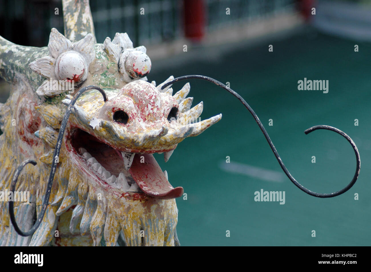 Dragon head carving hi-res stock photography and images - Alamy