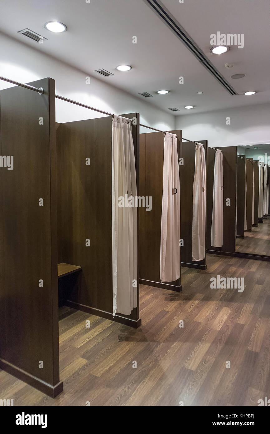 Clothing store dressing room Stock Photo - Alamy