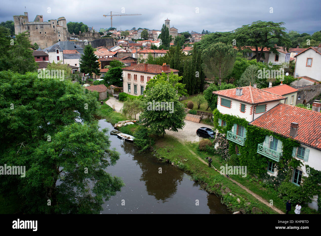 Clisson village with the castle in the Sevre Nantaise river, Nantes ...
