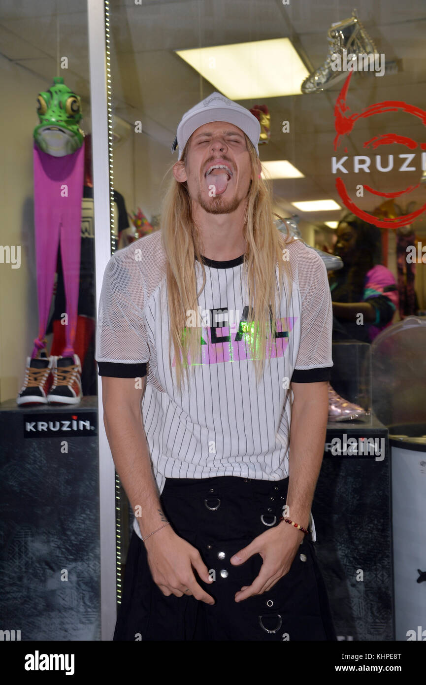 MIAMI BEACH, FL - JANUARY, 14: (EXCLUSIVE COVERAGE) Michael George ...