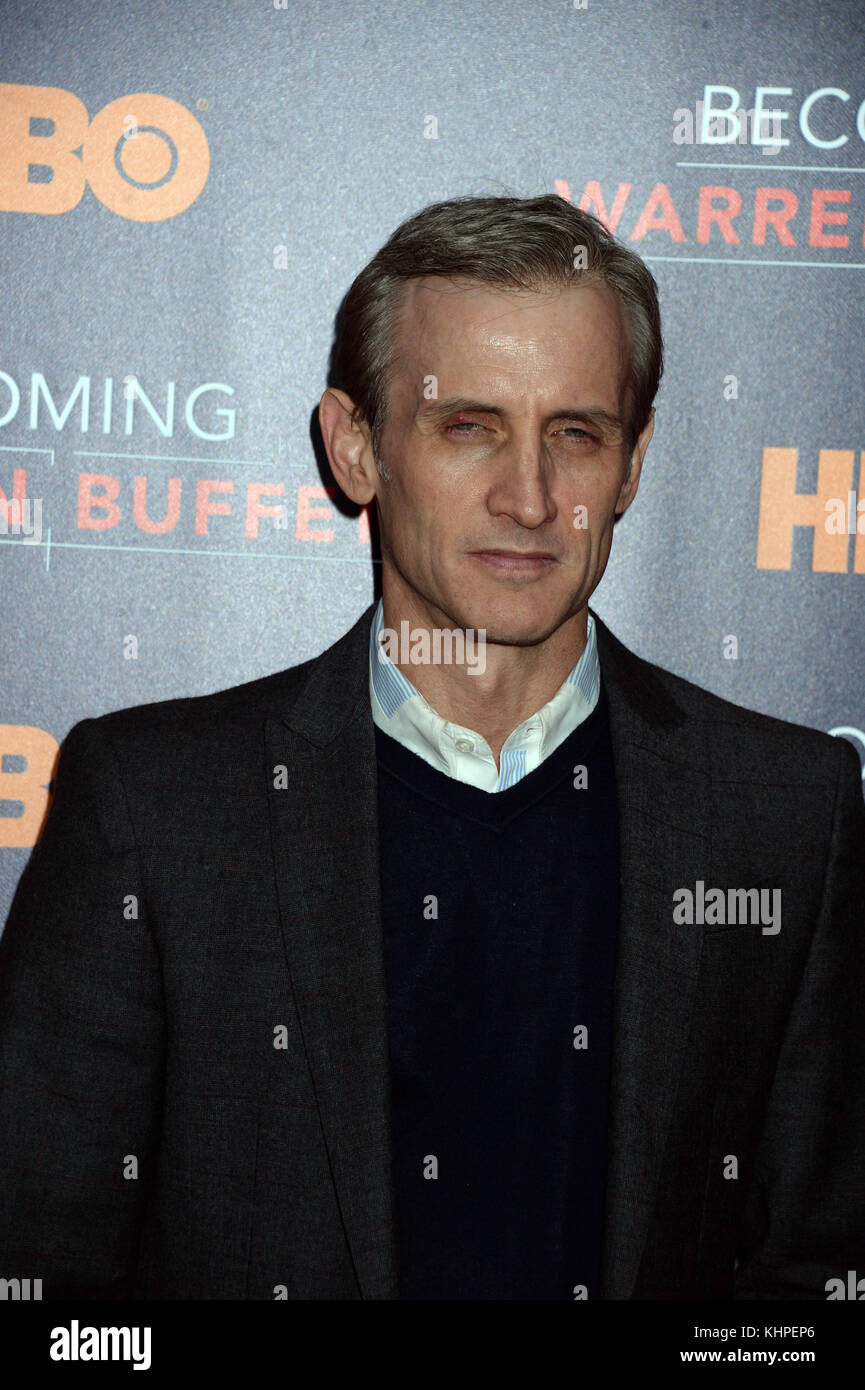 NEW YORK, NY - JANUARY 19: Dan Abrams attends the 'Becoming Warren ...