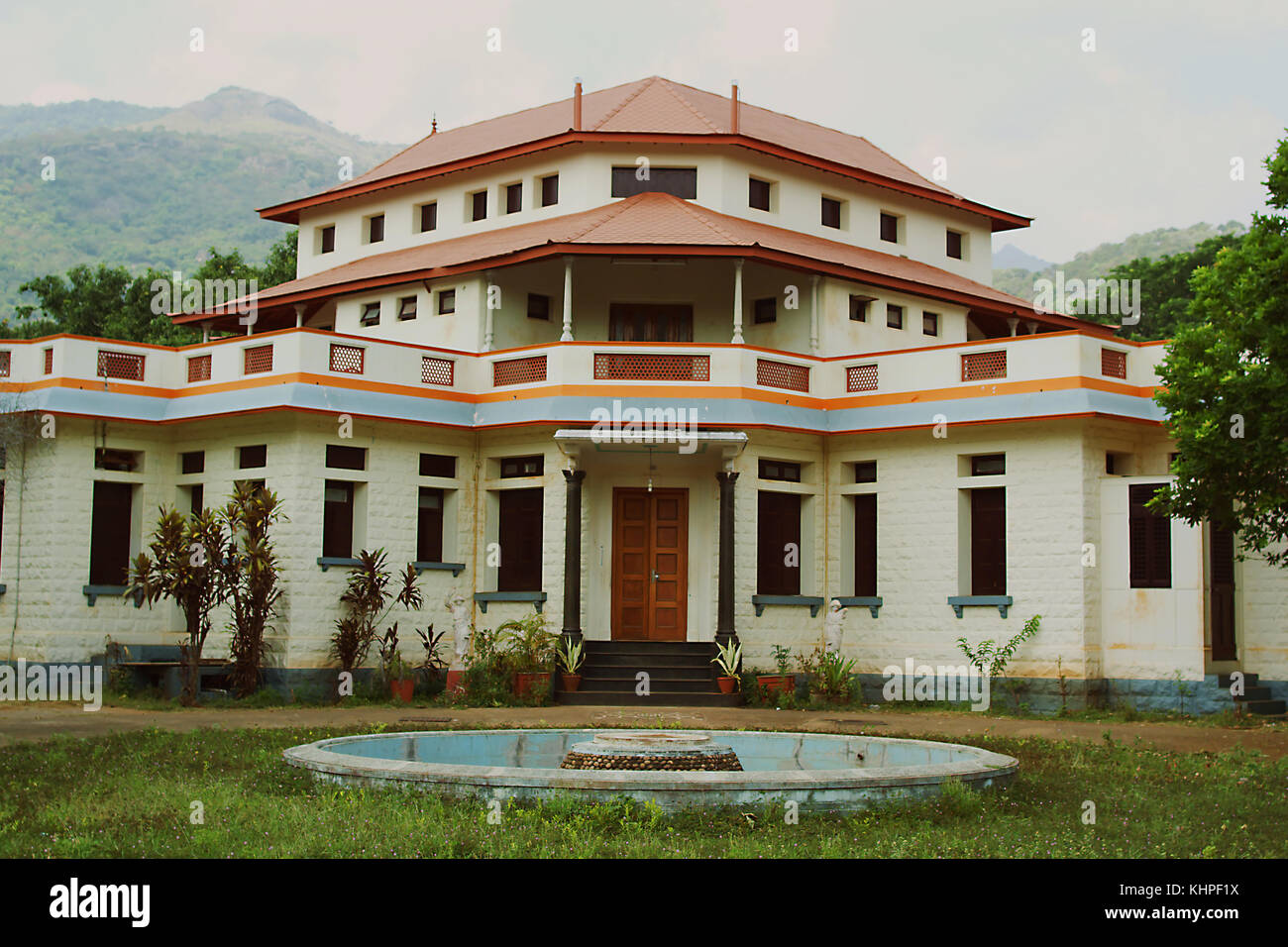 Outside shot, showing the portion of a modern house Stock Photo - Alamy