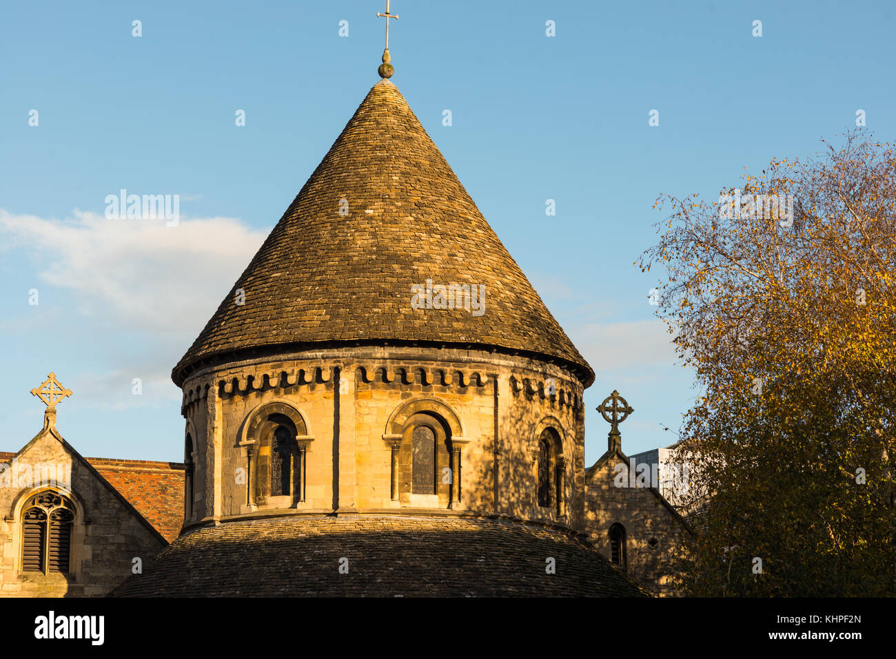 English medieval church hi-res stock photography and images - Alamy