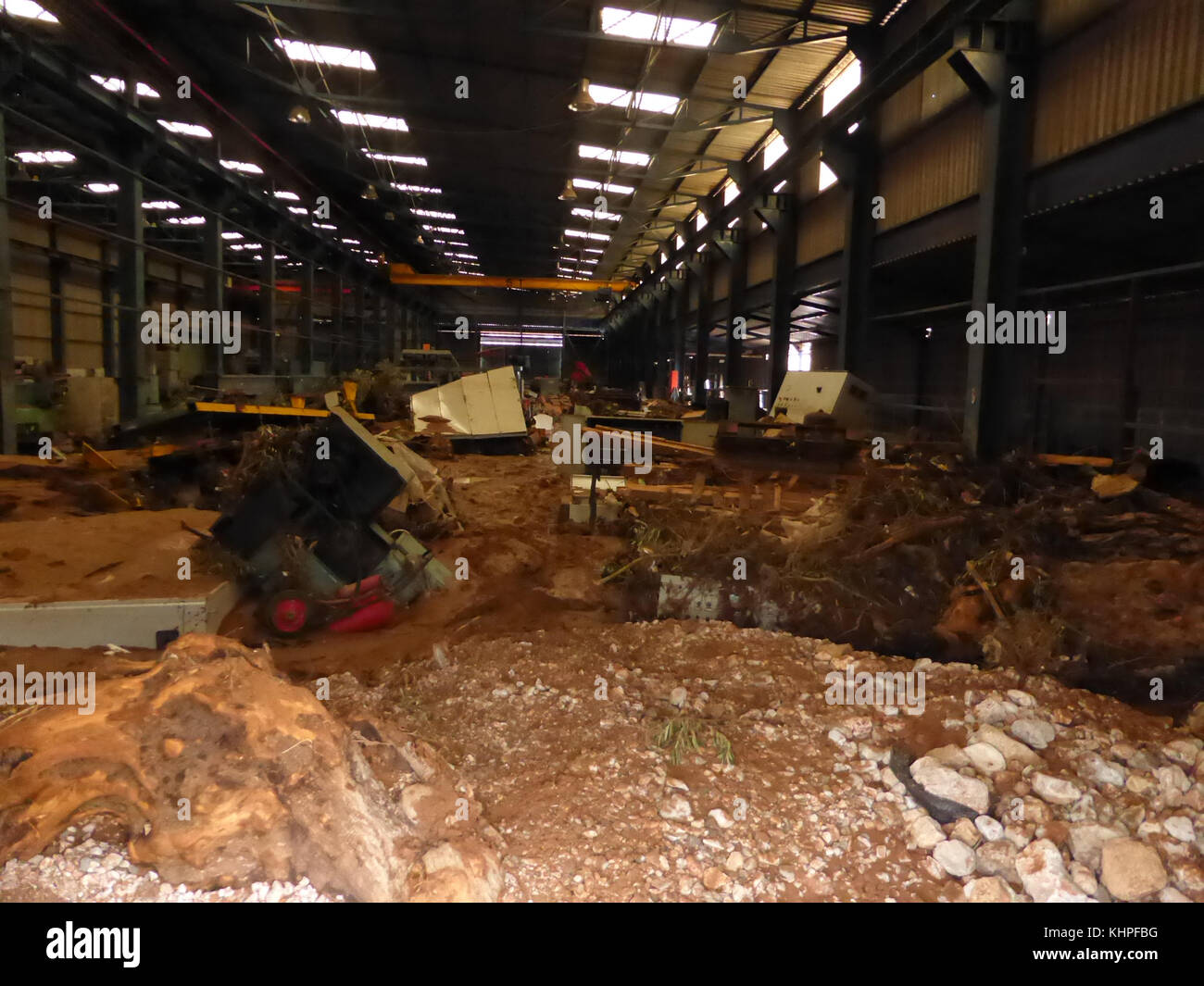 Mandra, Greece. 18th Nov, 2017. A flooded and destroyd factory in the ...
