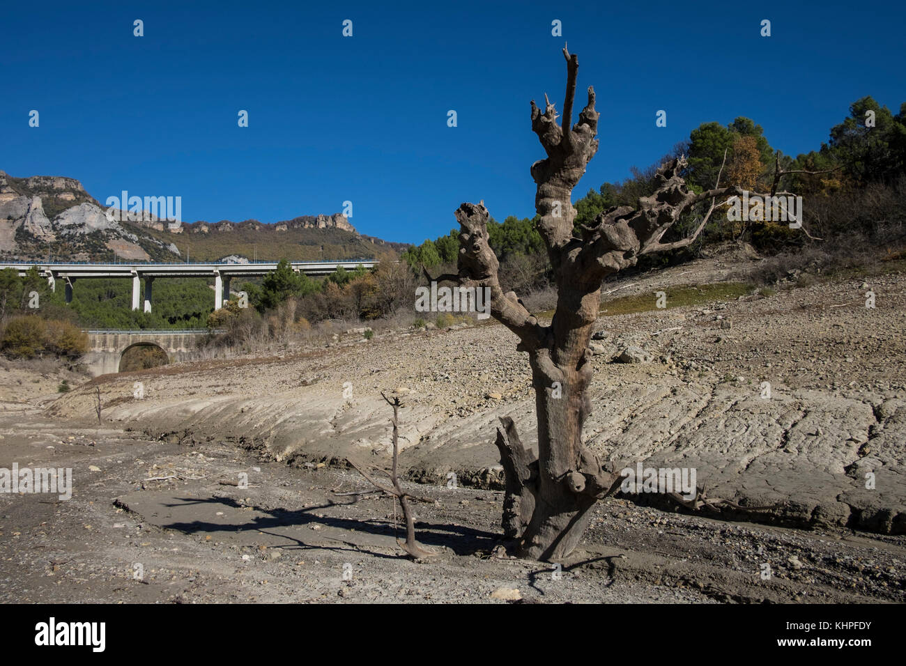 Yesa, Spain. 18th Nov, 2017. Spain is suffering one of the greatest ...