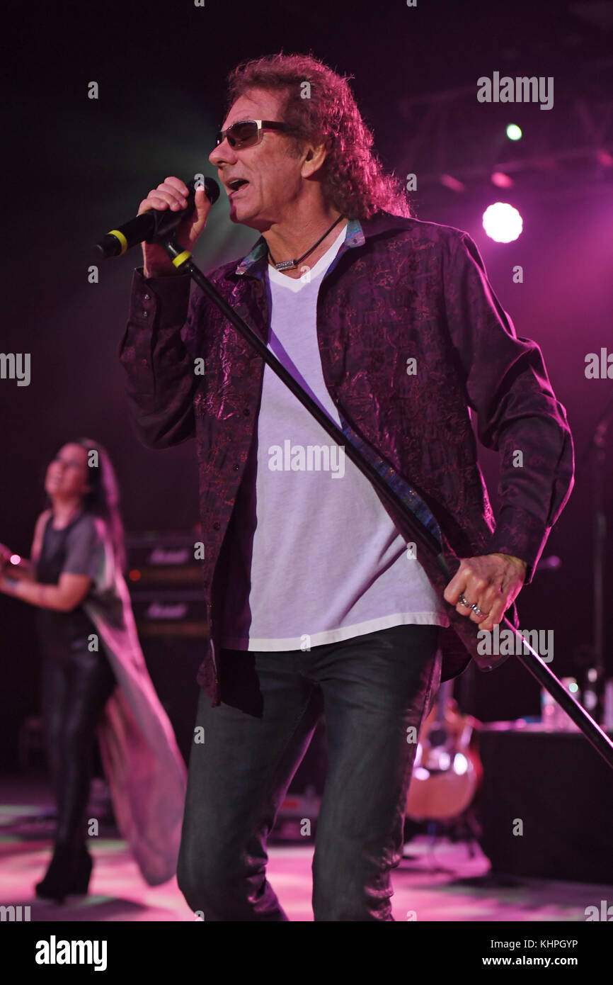 Starship band hi-res stock photography and images - Alamy