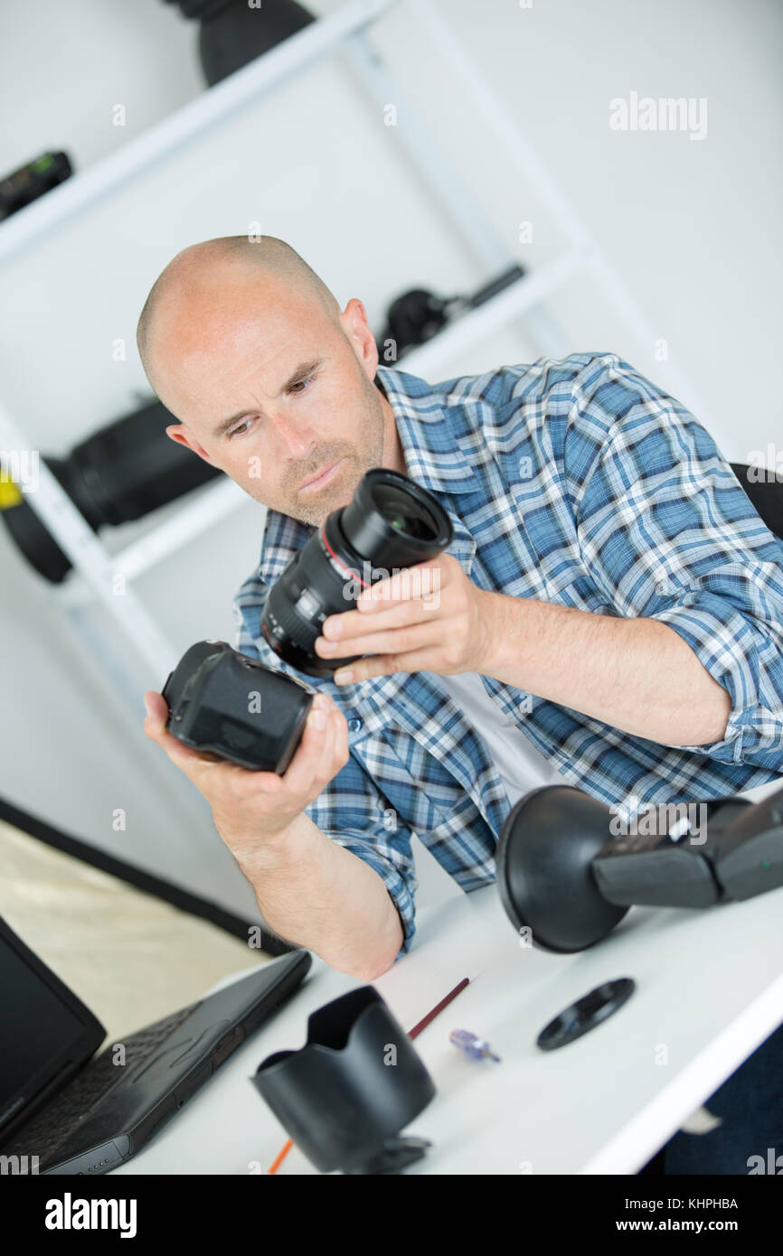 Electronic shutter hi-res stock photography and images - Alamy