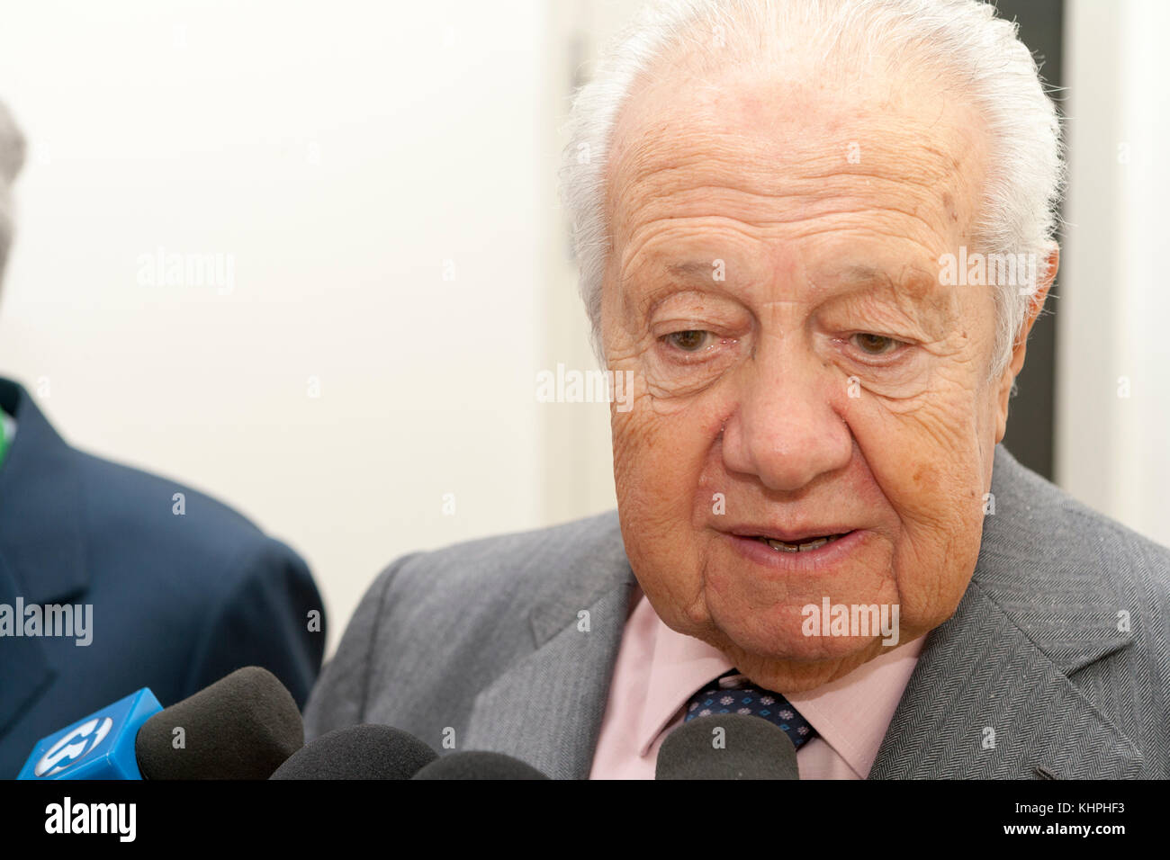 Portuguese minister soares hi-res stock photography and images - Alamy